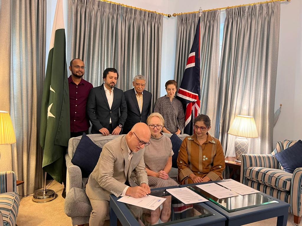 The British Asian Trust and the Mir Khalil ur Rahman Foundation sign ...