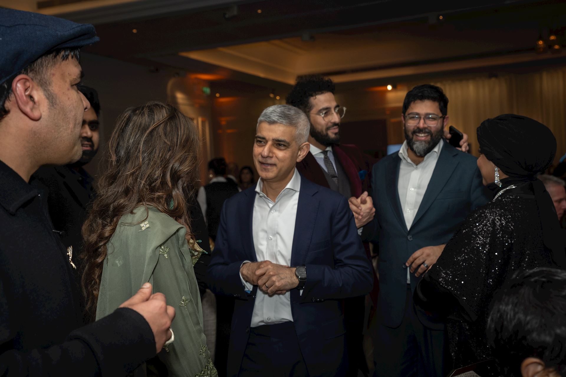 Sadiq Khan breaks his fast with leading figures from the British Muslim ...